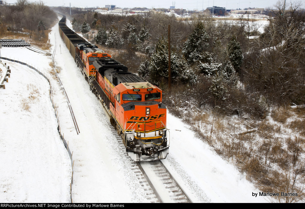 BNSF 9217 & 6170 quietly shove northbound